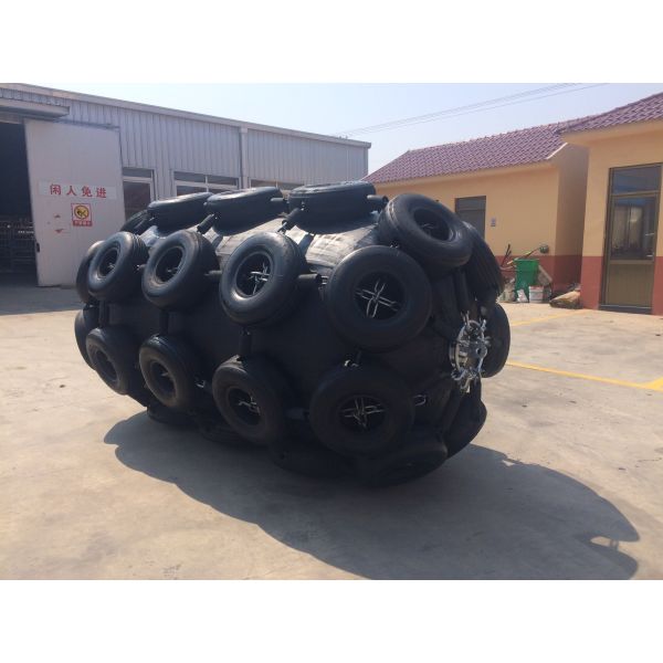 Quality 3300mm*6500mm Safety Valve Inflatable Marine Rubber Fenders Explosion Proof for sale