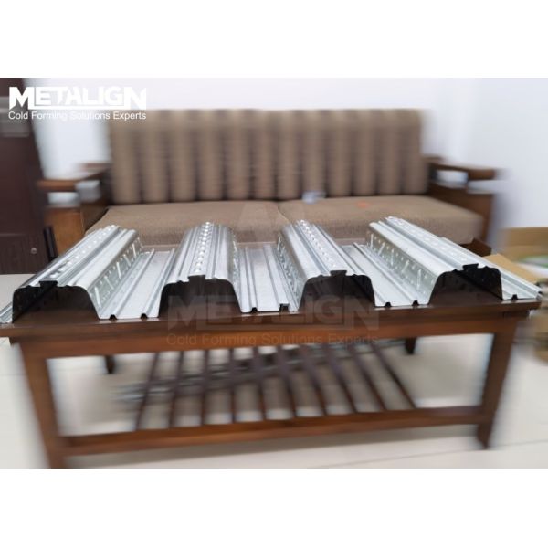 Quality Customizable Metal Deck Forming Machine With Hydraulic Cutter And Chain Drive for sale