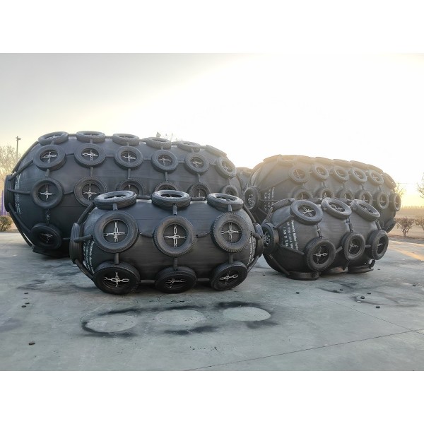 Quality Diameter From 0.5m To 4.5m Pneumatic Rubber Fender Deflection 60% for sale