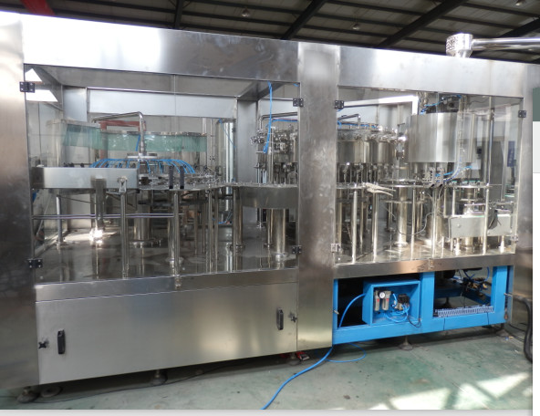 Quality 3 In 1 32000BPH Carbonated Drink Filling Machine High Speed for sale