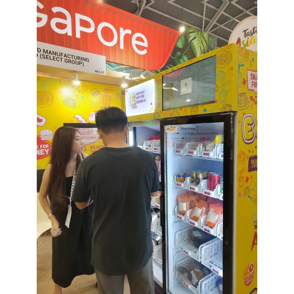 Quality Office Building Vending Unmanned Smart Vending Machine for sale