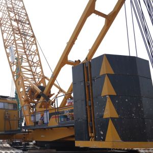 Quality XGC300 300t Crawler Crane 132m Max Lifting Height for sale