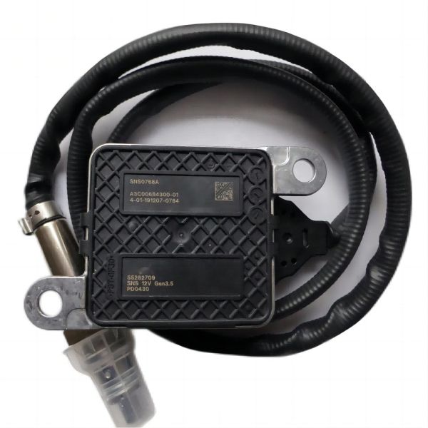 Quality Fiat Europe Heavy Duty Car Fitment 12V NOx Sensor for FCA 8220.02 Engine Performance for sale