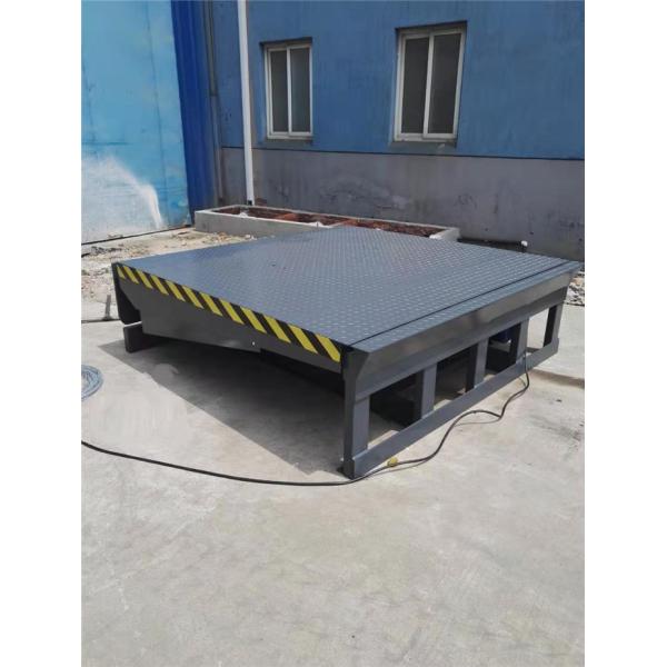 Quality Safety Electric Hydraulic Warehouse Dock Levelers 10 Ton 2 Piece Bumper Block Protection for sale
