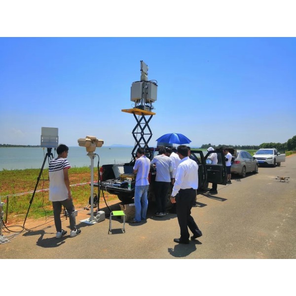Quality Multi Satellite Uav Surveillance Radar Integrated With Adjustable Defense Radius for sale