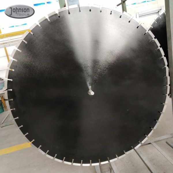 Quality SGS OD1500mm Diamond Saw Blades For Fast Cutting Concrete And Asphalt for sale