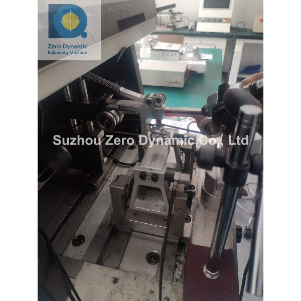 Quality Soft Bearing Rotor Balancing Machine High Precision Belt Drive Rotor Balancer for sale