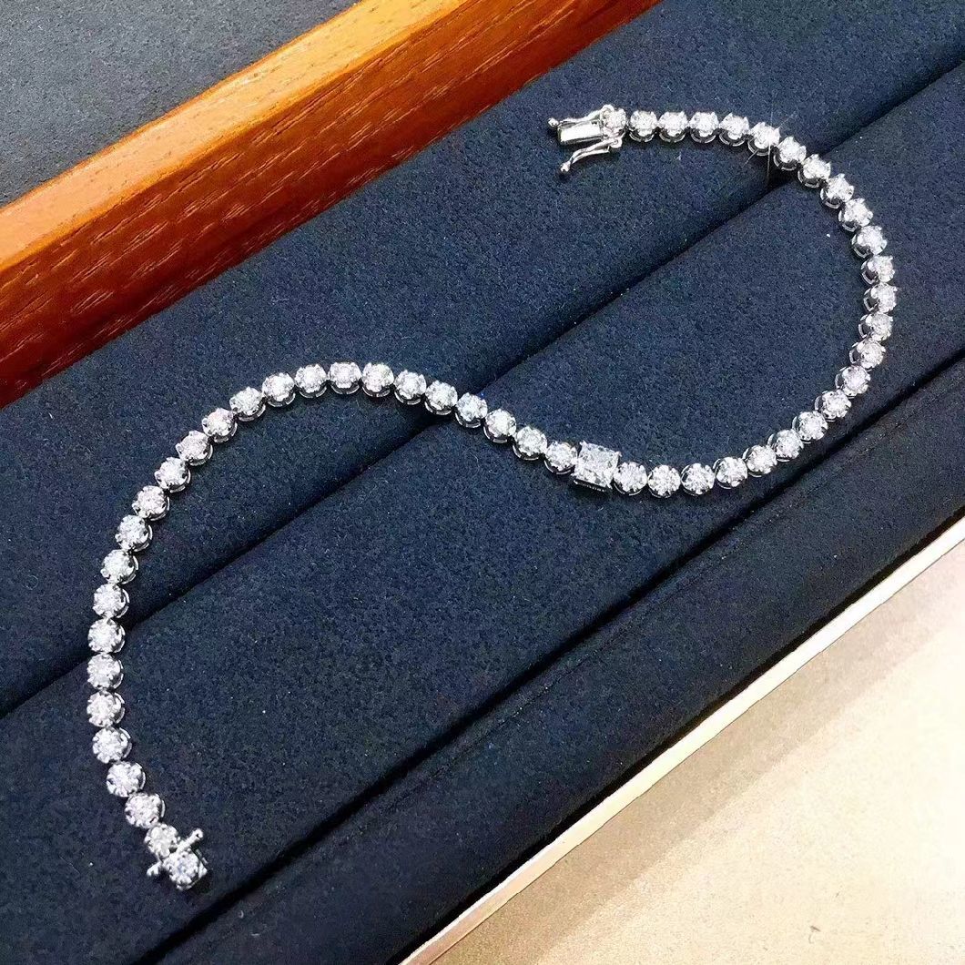 Round Shape with Princess Cut Diamond Bracelet