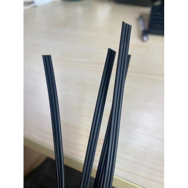 Quality GJYXCH Ftth Fiber Cable G652D G652A Optic Cable Self-supporting LSZH Fiber Drop for sale