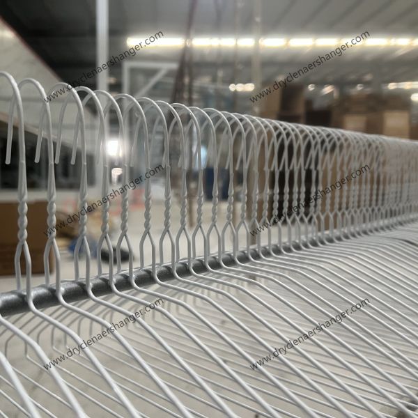 Quality Notched Shape Laundry Wire Hanger 16 Inch White Painted for sale