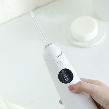 Quality Cordless 100ml Electric Water Flosser Portable 200g One Year Warranty for sale