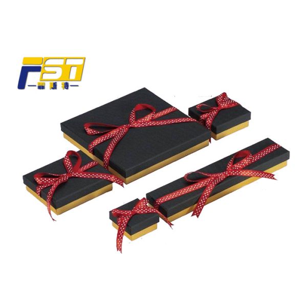 Quality Custom Logo Cardboard Display Boxes , Handmade Luxury Gift Boxes With Ribbons for sale