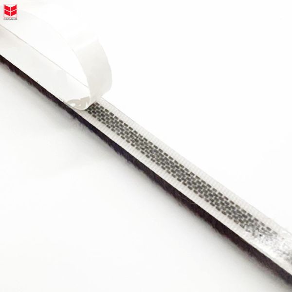 Quality Modern Design PP Material Seal Strip Door Sweep for Insectproof Function for sale