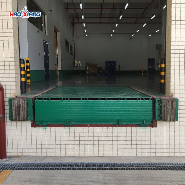 Quality Forklift Dock Plate Leveler 10 Ton Loading Dock Transition Plate for sale