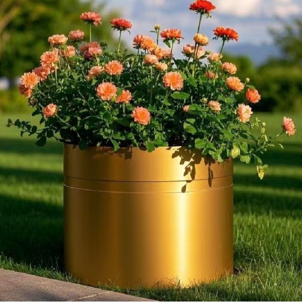 Quality Gold Stainless Steel Flower Pot Rust Resistant Durable Modern Planter For Indoor Outdoor for sale