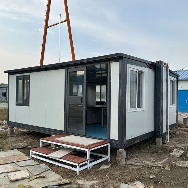 Quality Expandable Container House Prefab Steel Sandwich Panel 20ft 40ft with Aluminum Window for sale
