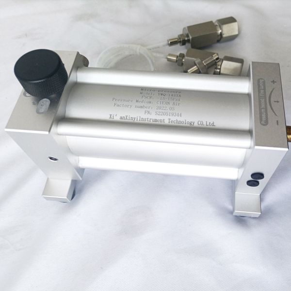 Quality 100kpa Penumatic Pressure Calibrator Pump , Micro Pressure Hand Pump for sale