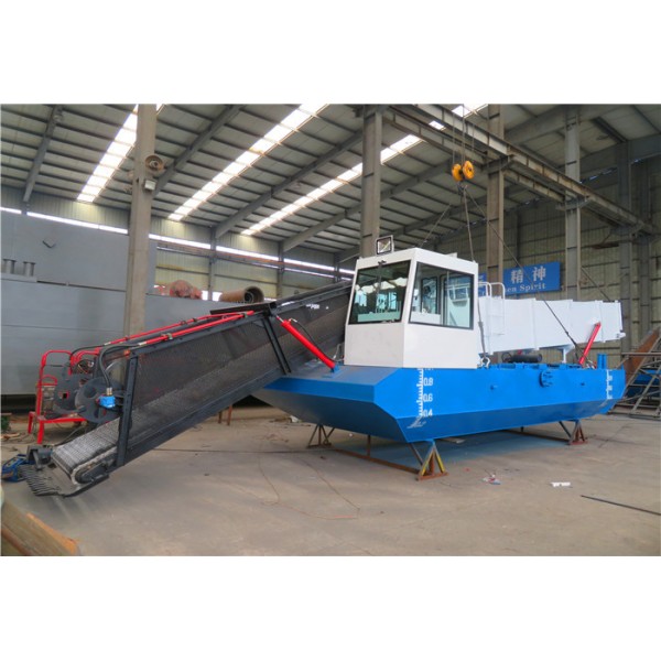 Quality 5m length, 95KW ,2500m3,Aquatic Weed Harveting Boat With Storage Tipper Body For Water Weed harvester for sale