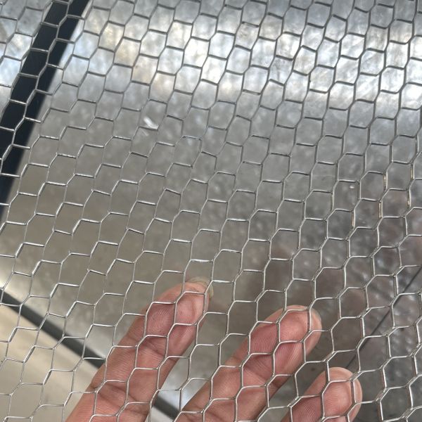 Quality 0.8mm Punched Steel Mesh Stainless Steel Perforated Mesh Sheet for sale