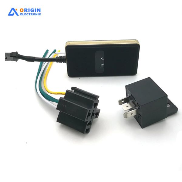 Quality Compact 4G GPS Tracker Lightweight Small GPS Devices For Cars for sale