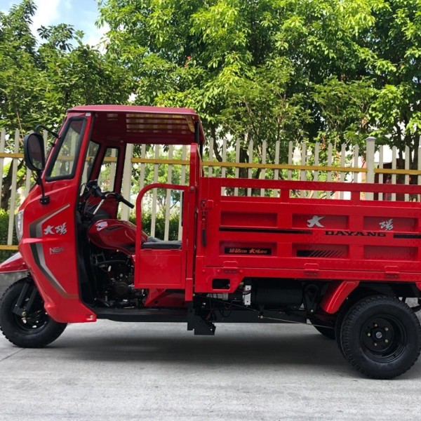 Quality 250cc Motorized Cargo Tricycle Made in Designed for Heavy Loading and Cargo Transportation for sale