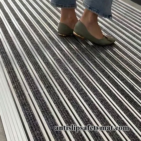 Quality Custom Aluminum Door Mats Commercial Residential Entry for sale