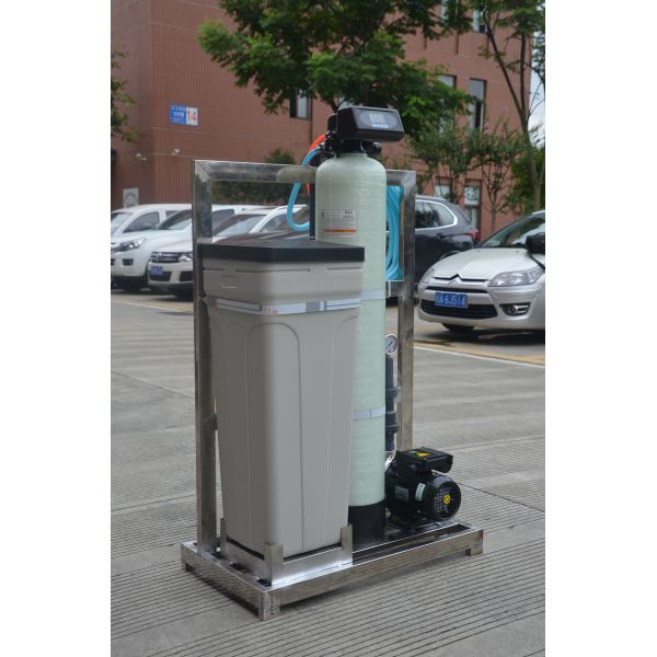 Quality SS Frame Resin Tank Water Softener System Remove Water Scale Automatic Manual for sale