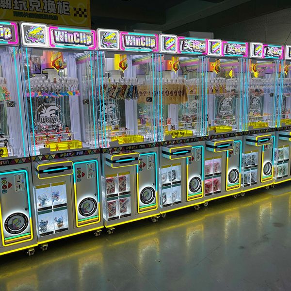 Quality 2025 New Mini Luxury Clip Game Machine 28 Clips Gift Toys Machine for sale
