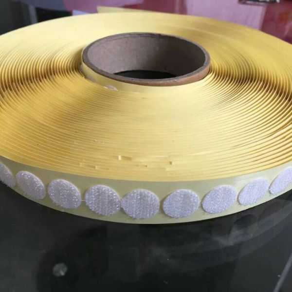 Quality 22MM diameter 100% polyester   hook and loop self adhesive dots coins with yellow paper liner for sale