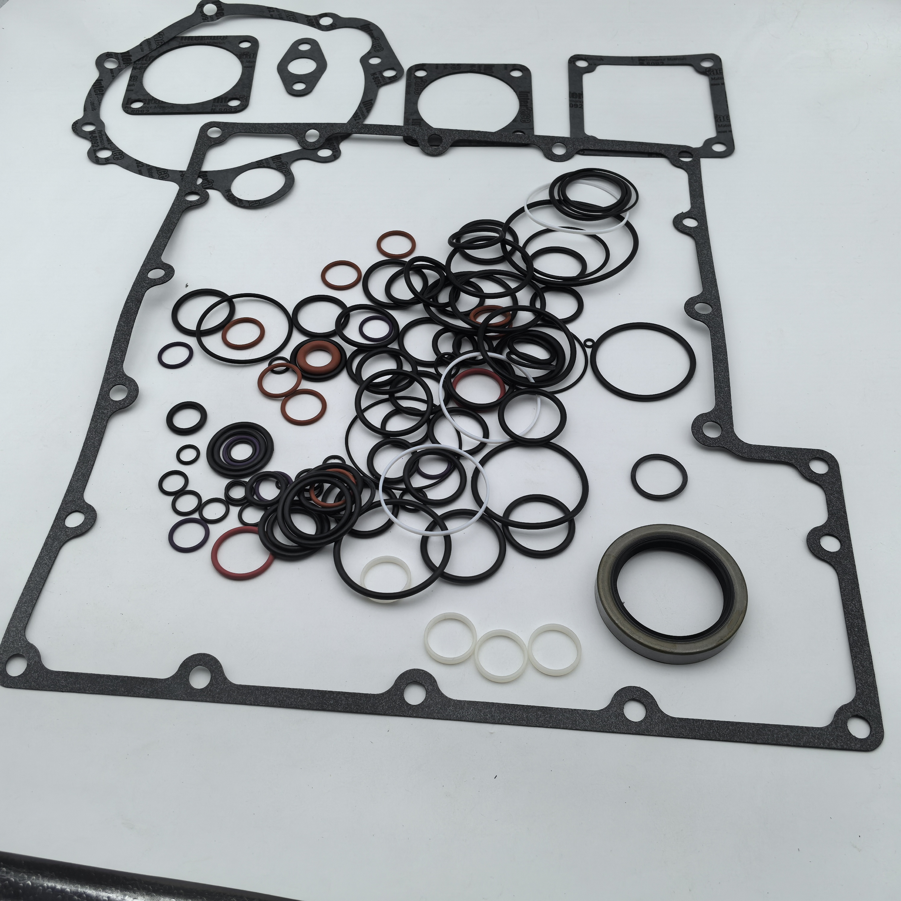 Quality TRANSMISSION GASKET KIT CTC-2882552 for sale