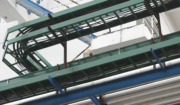 Hydraulic cutting system detail