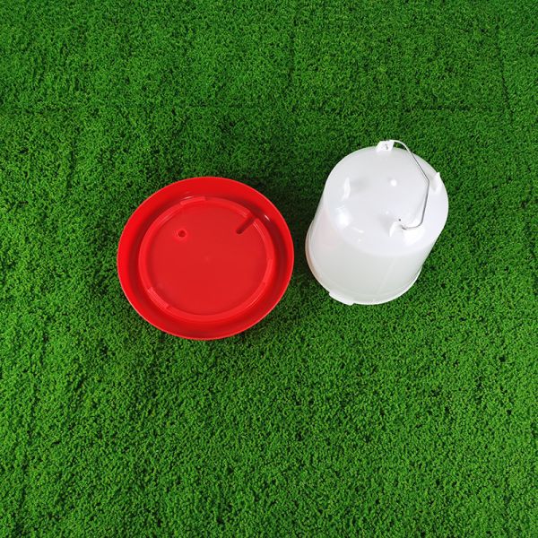 Quality Automatic Red Plastic Plastic Water Feeder Cone Shape 14L Capacity Anti Drip for sale