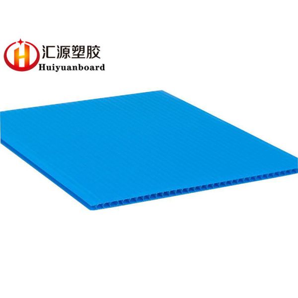 Quality Heat Retaining Glossy Blue Corrugated Plastic Sheets Moisture Proof for sale