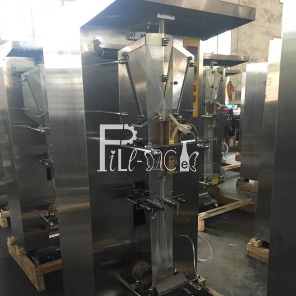 Quality CE UV Light System 2200 BPH Sachet Water Filling Machine for sale