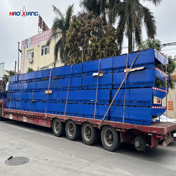 Quality Customizable Work Platform Hydraulic Loading Dock Ramp With 5mm Non-Slip Diamond for sale