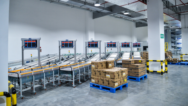 Double Deep pallet Stacker Crane for ASRS, Floor Supported SRM(Storage Retrieval Machine), Automatic Storage And Retrieval System,Room Temperature Warehouse and Cold Storage