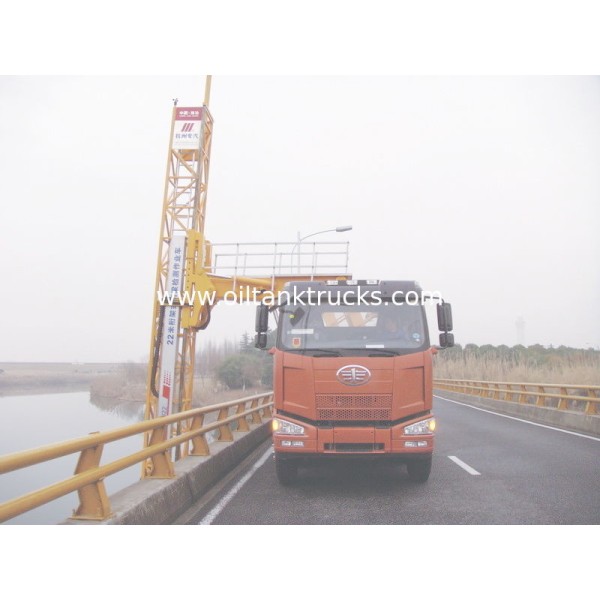 Quality 22m Truss Bridge Inspection Truck FAW Chassis 8x4 206KW 280HP for sale