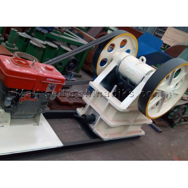 Quality 130mm Brick Stone Crushing 35TPH 8HP Diesel Jaw Crusher for sale