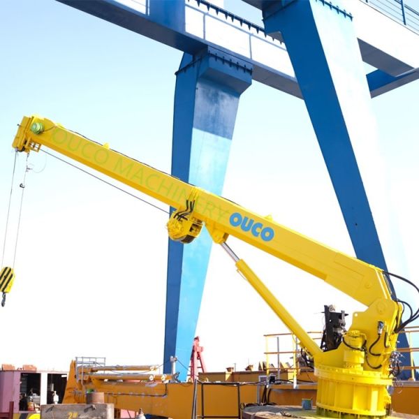 Quality Vessel Loading Electro 0.2T Telescopic 20M Marine Cranes for sale