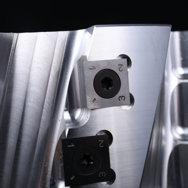 Quality HSS Helical Planer Cutter head With Reversible Carbide Knives for sale