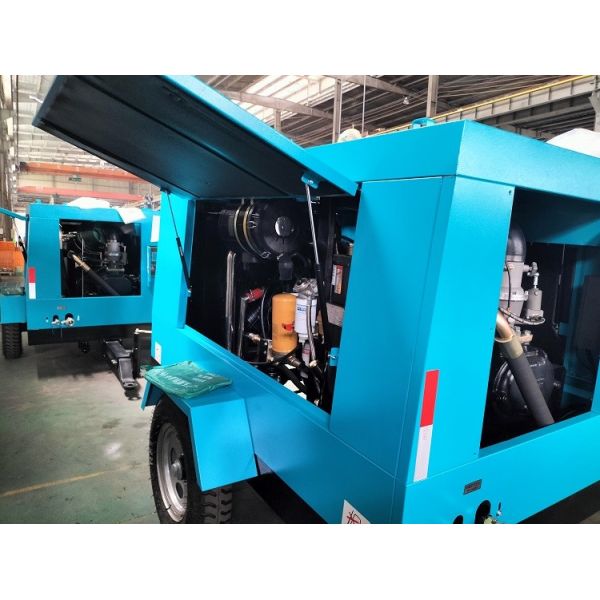 Quality 18bar Portable Air Compressor Diesel Engine 385cfm Mining Use With Jack Hammer for sale