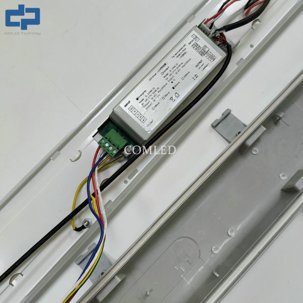 Quality IK08 Emergency LED Tri Proof Light IP65 44W Surface Mount Fitting for sale