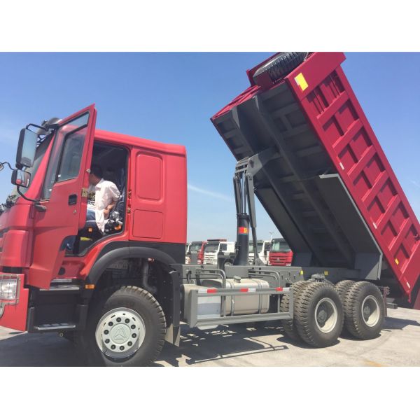 Quality 5.3-6.2 M Cargo Box Used Tipper Trucks with Sinotruk Engine Flat Single Sleeper for sale
