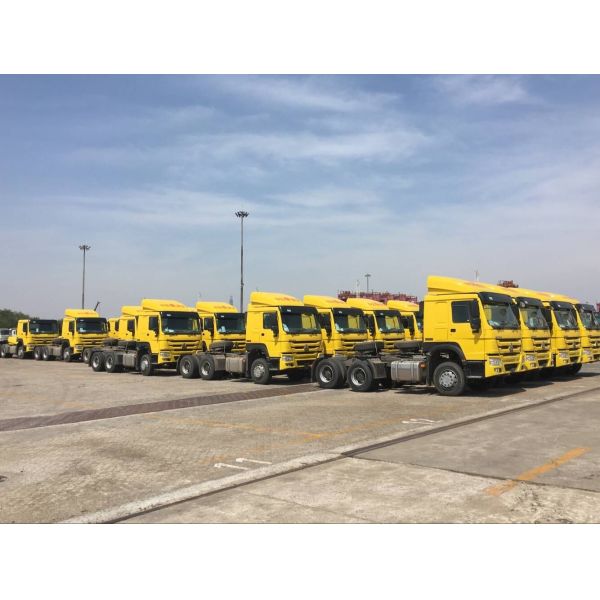 Quality 30 Ton 10 Tyres Used Tractor Trucks , 6x4 Second Hand Tractor Unit for sale
