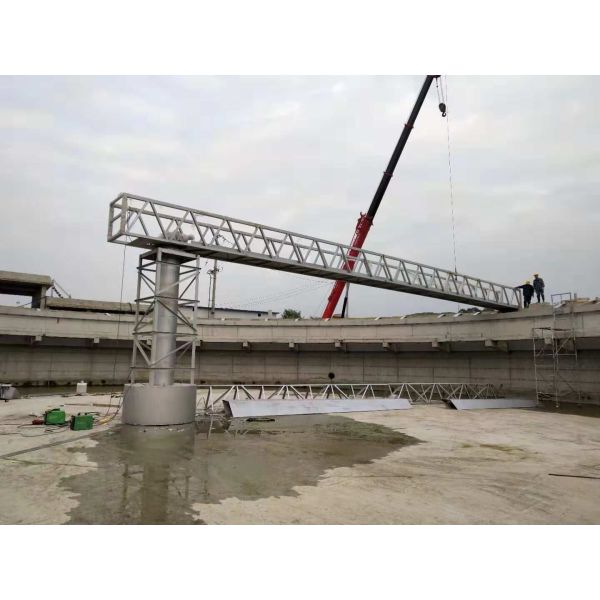 Quality Single Pipe Slurry Scraper Systems , Center Drive Automatic Slurry Scrapers for sale