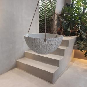 Quality Round Plastic Hanging Planters 260*260*120MM For Indoor / Outdoor Spaces for sale