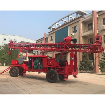 Quality Trailer Type Mud Rotary Drilling Rig , Mobile Borehole Drilling Machine 400m for sale