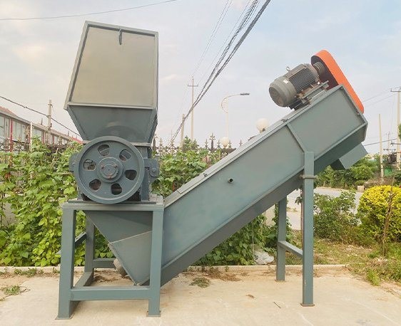 Quality Recycling Plastics Crusher with Solid Knife Roller Small Plastic Film Soft for sale