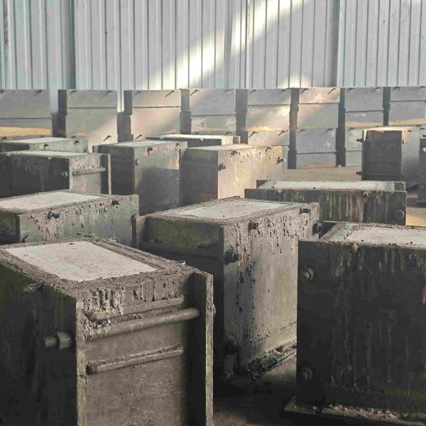 Quality Rectangle Shaped Refractory Mullite Products for High Temperature Applications for sale