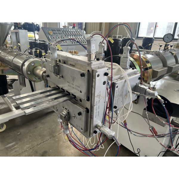 Quality Electroplating Polishing Surface Treatment WPC Mould for PE WPC and PVC WPC for sale
